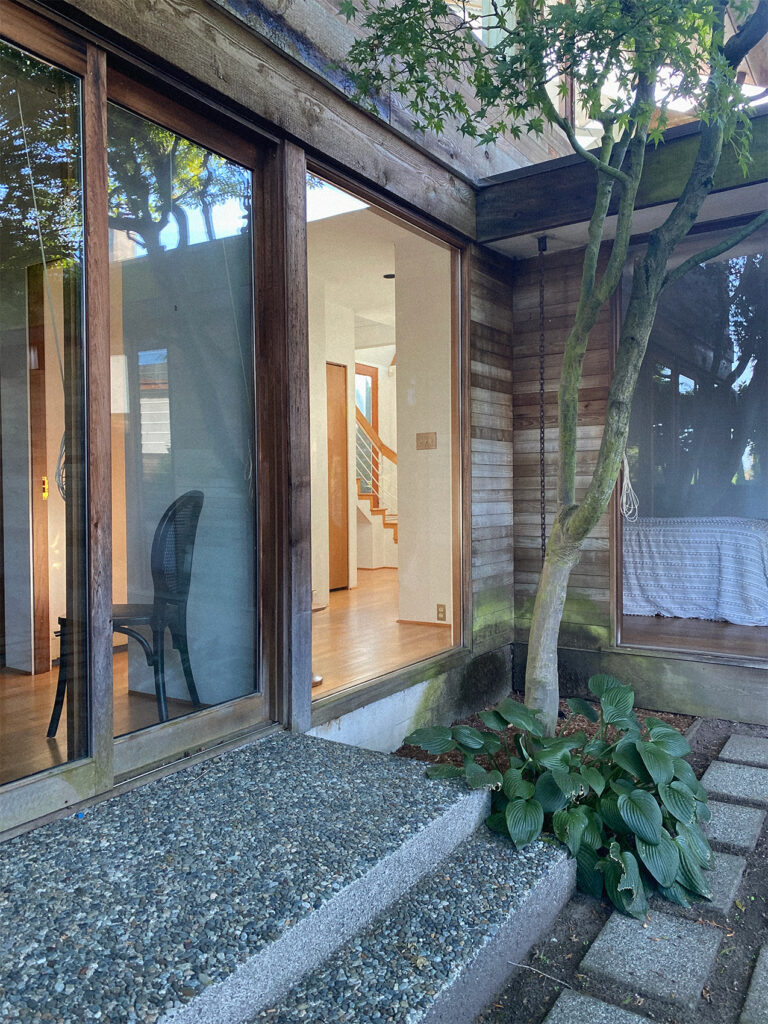 Metal House | West Coast Modern League