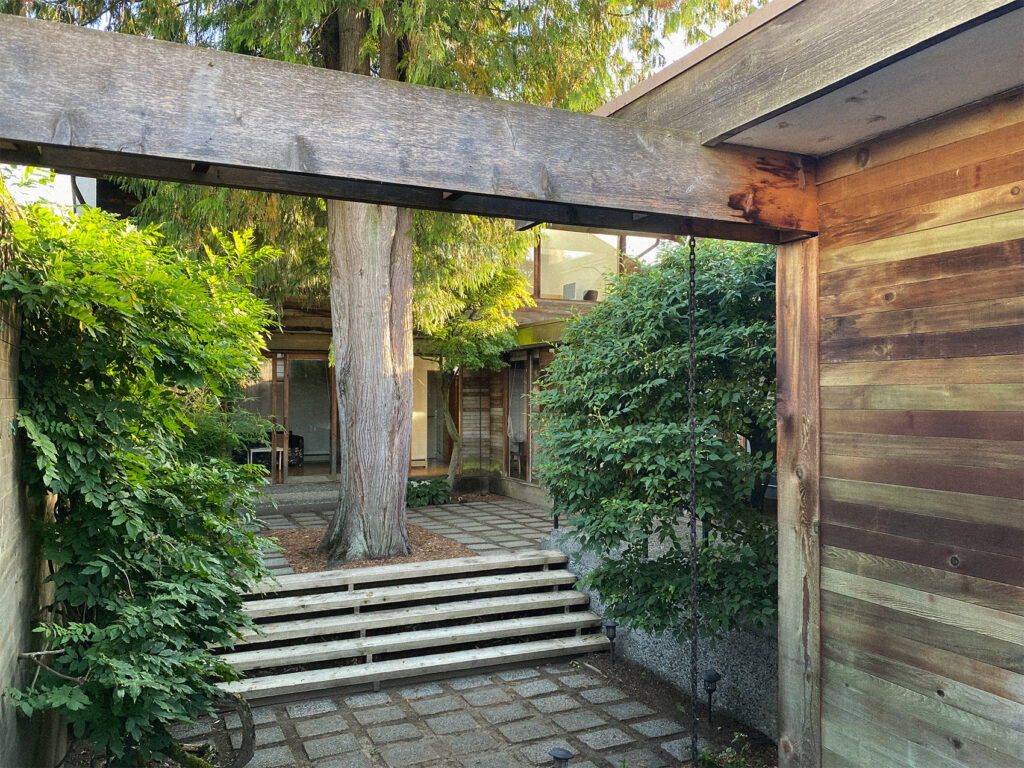 Metal House | West Coast Modern League