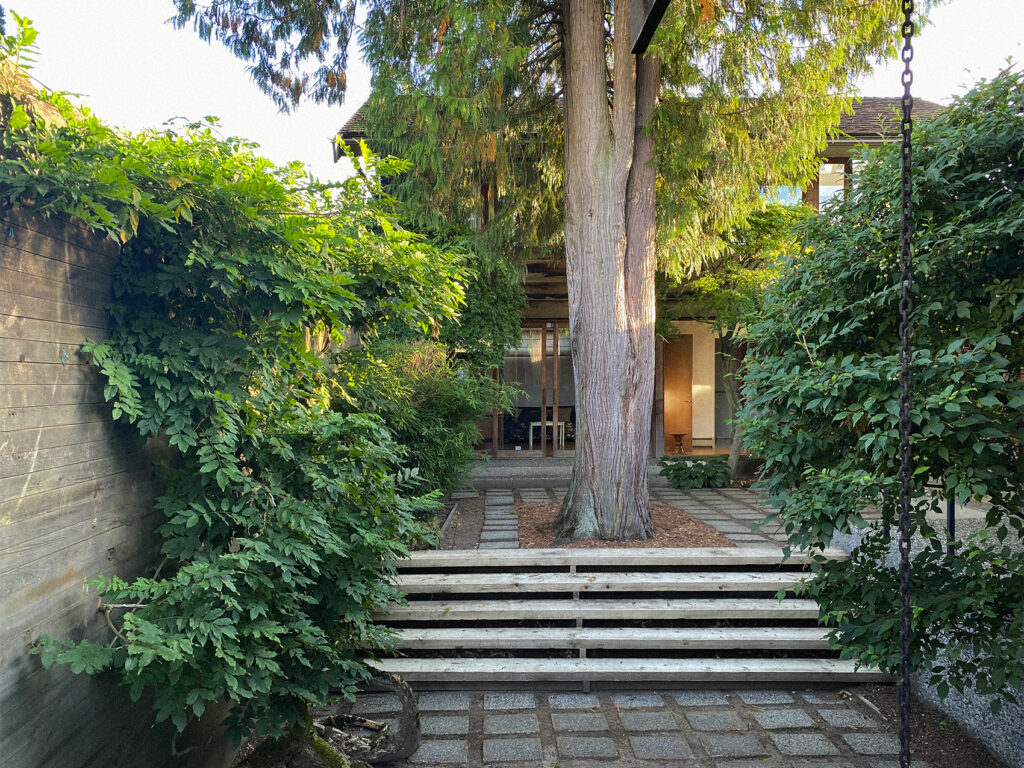 Metal House | West Coast Modern League