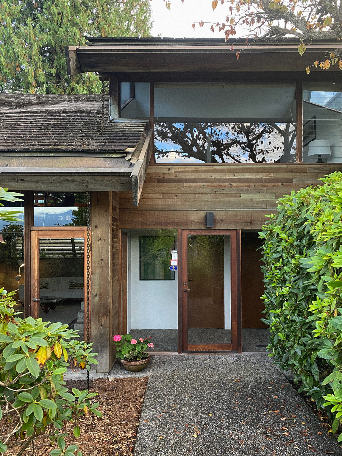 Metal House | West Coast Modern League